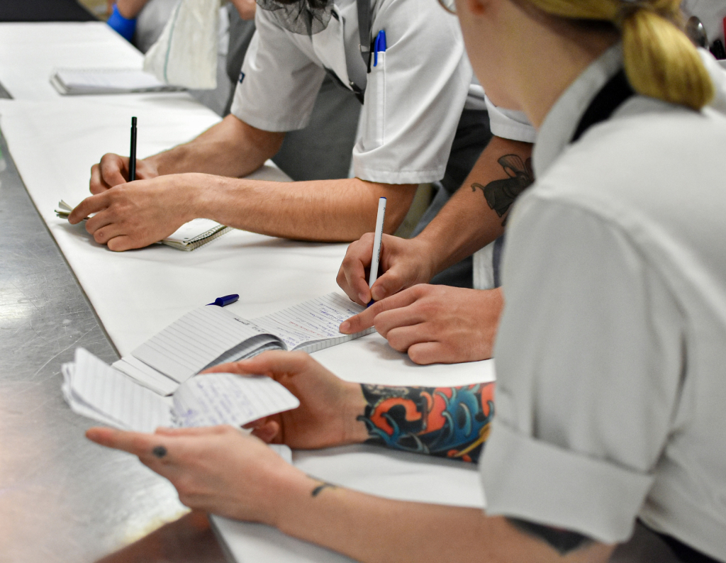 Devenir chef(fe) de cuisine - Métier en Restauration | ITHQ